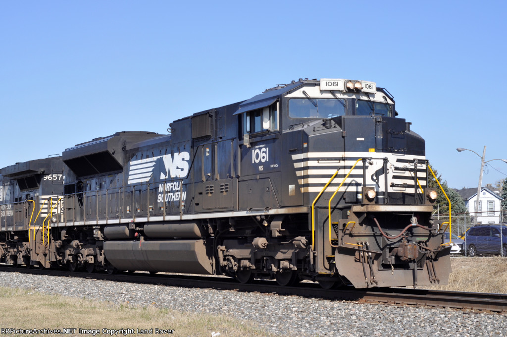NS 1061 East